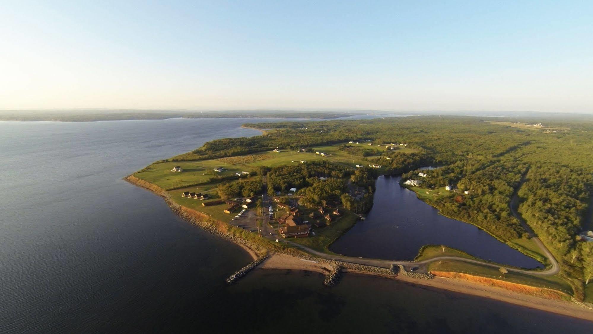 PICTOU LODGE BEACH RESORT | ⋆⋆⋆ | CANADA | SEASON DEALS FROM $131