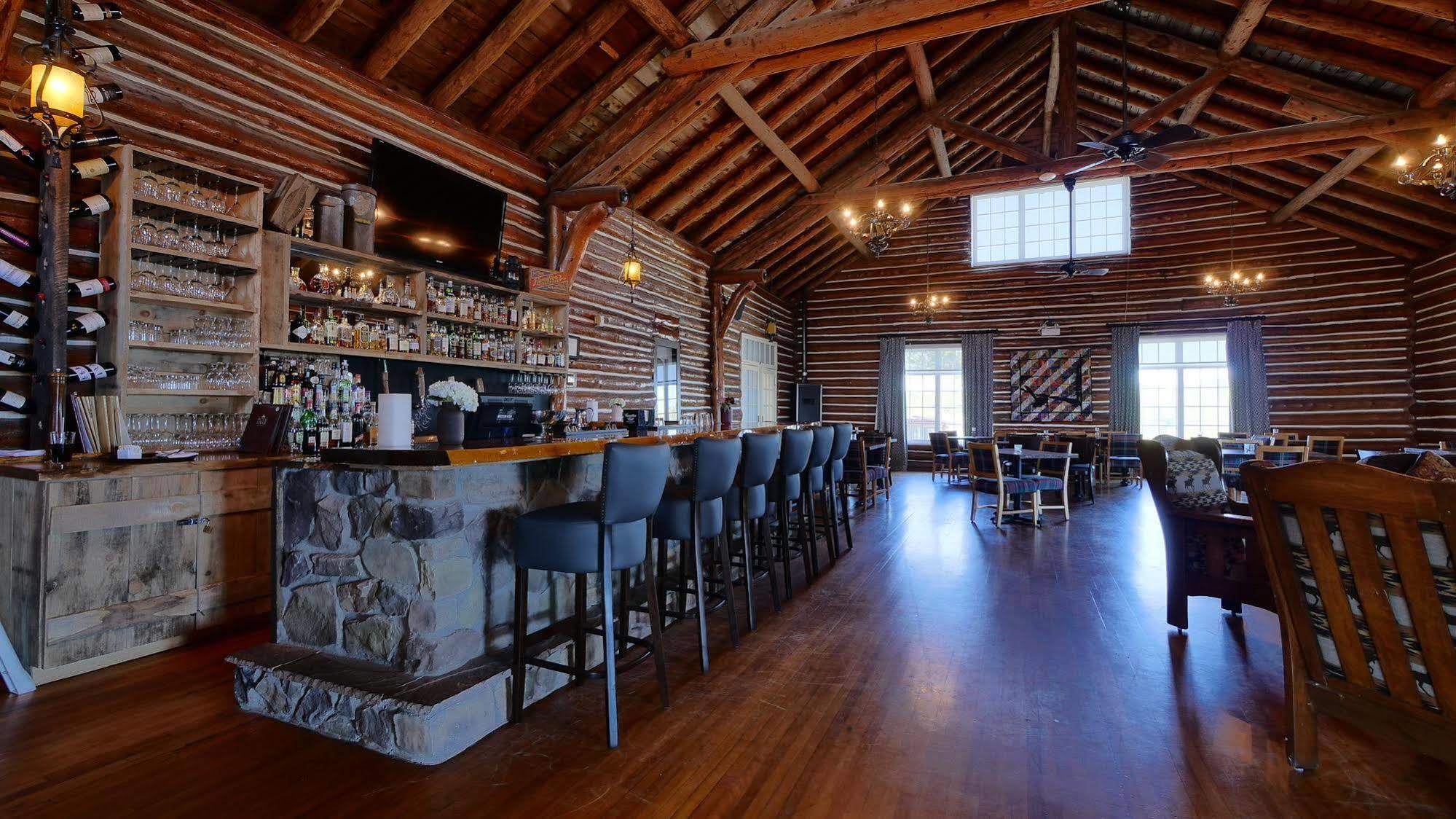 PICTOU LODGE BEACH RESORT | ⋆⋆⋆ | CANADA | SEASON DEALS FROM $131