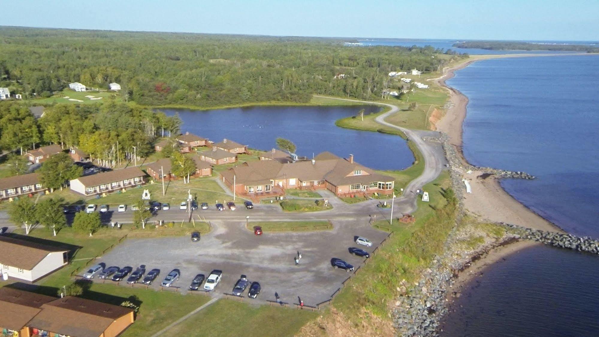 PICTOU LODGE BEACH RESORT | ⋆⋆⋆ | CANADA | SEASON DEALS FROM $131